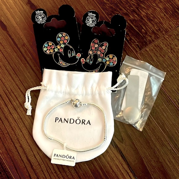 Pandora | Jewelry | Pandora Nwt Disney Snake 9cmbracelet Wdisney Pins ...